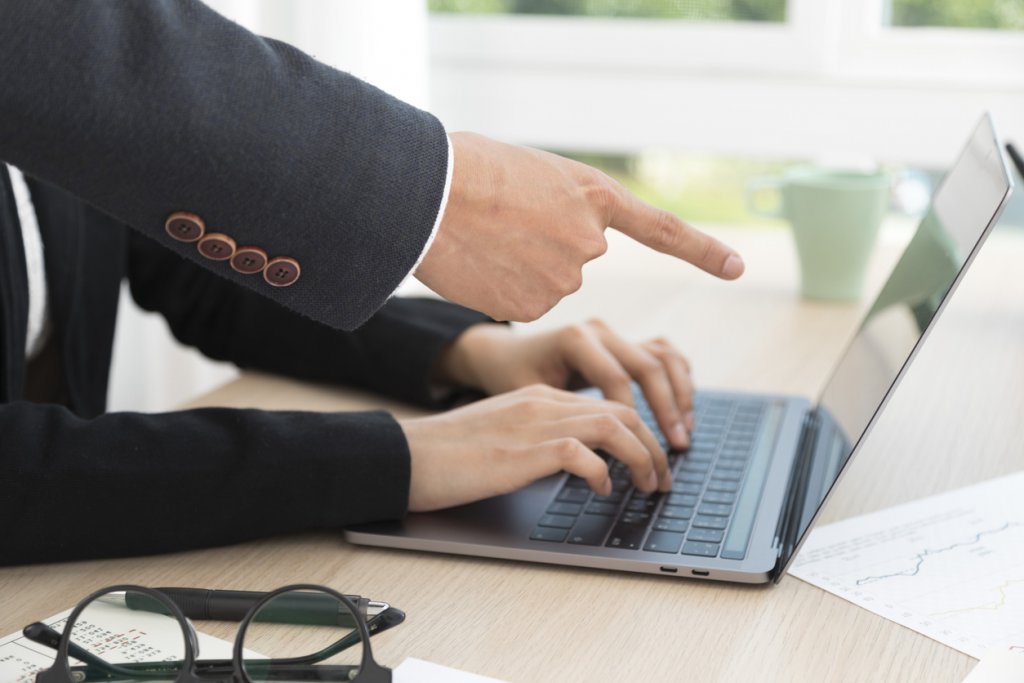 Vercel v0とは？使い方や料金・活用事例をわかりやすく解説